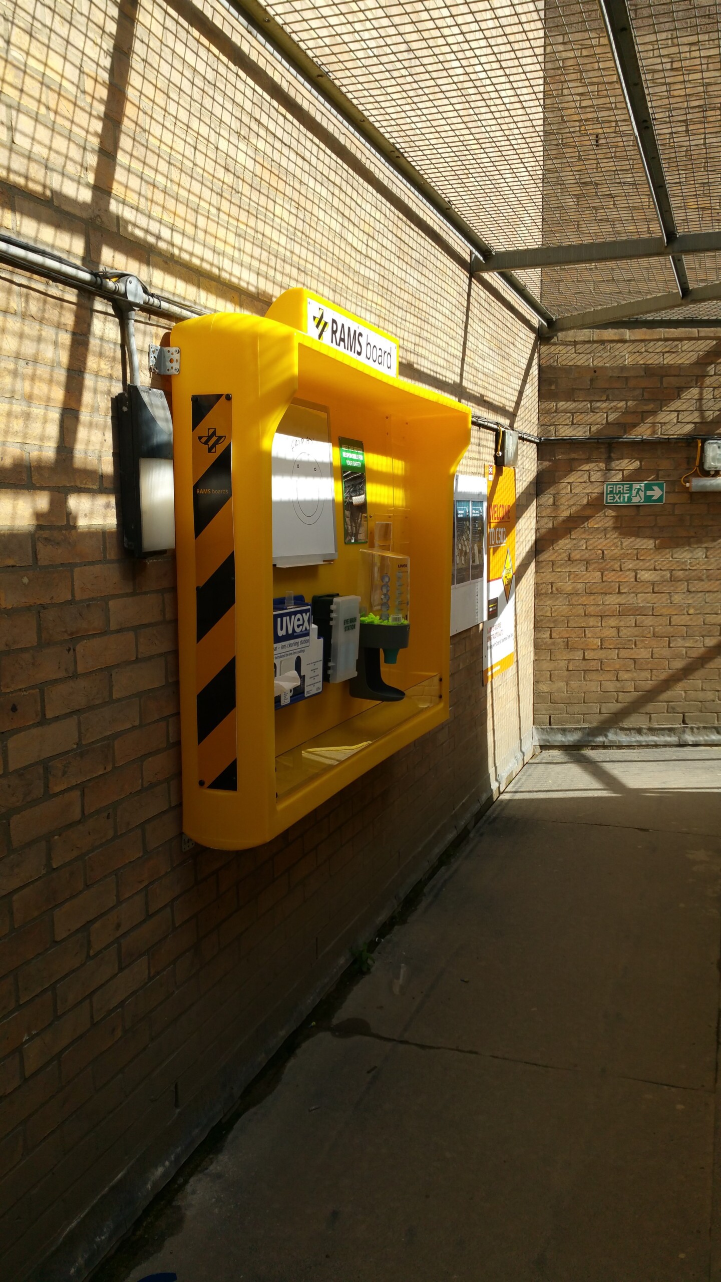 Can RAMS boards be wall mounted? - RAMS boards UK